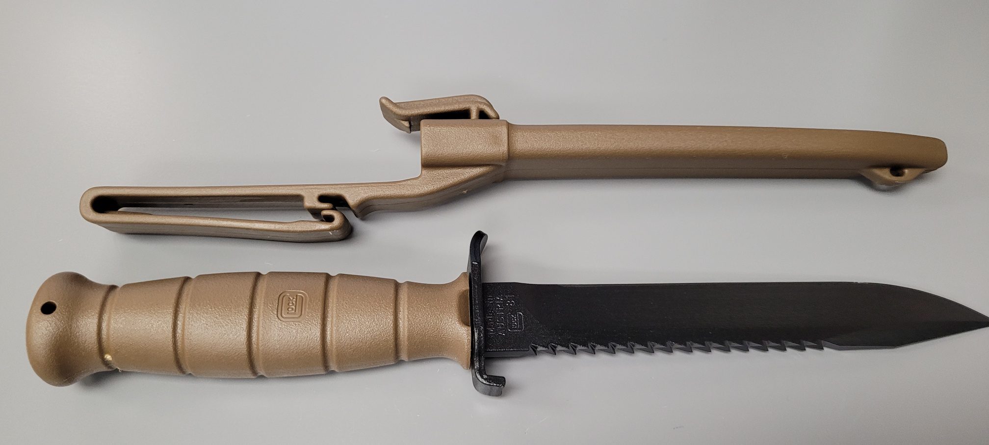 Glock FM 81 Survival Knife with Saw Brown - Army Issue